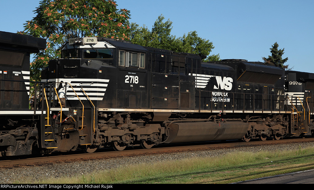 NS 2718